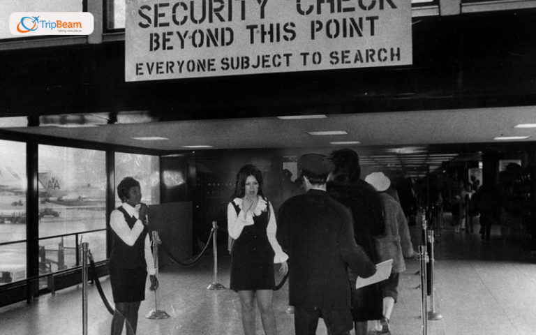 Is a ticket or boarding pass mandatory to enter an airport? - TripBeam Blog