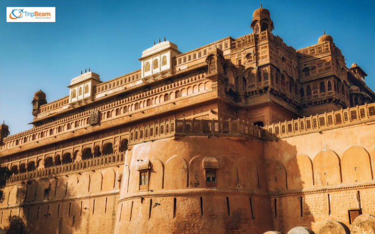 Take a Walk in the Khimsar Village: Oasis in Sand Dunes - TripBeam Blog